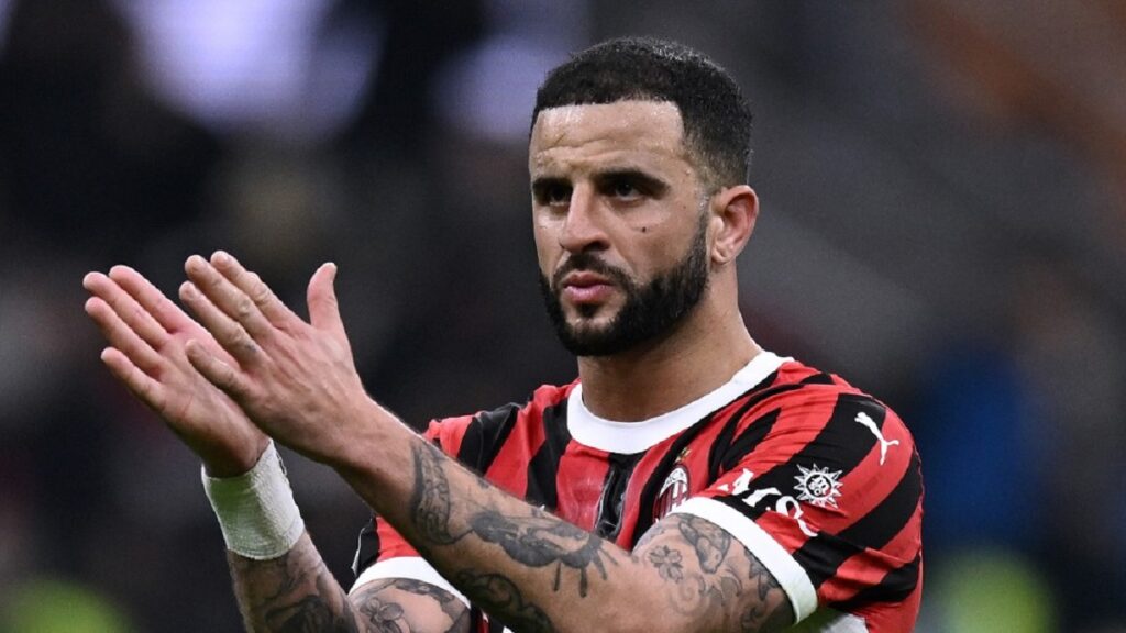 Walker si presenta al Burnley: «Milan, ci ho provato, ma avevo bisogno ...