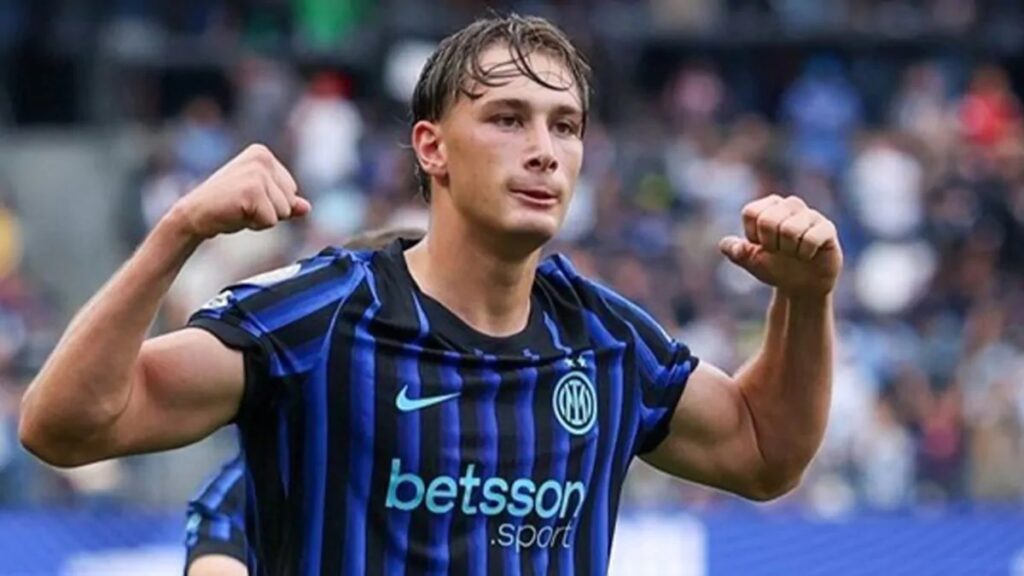 Pio Esposito chiarisce: «Contento per questo momento. A chi mi elogia o ...