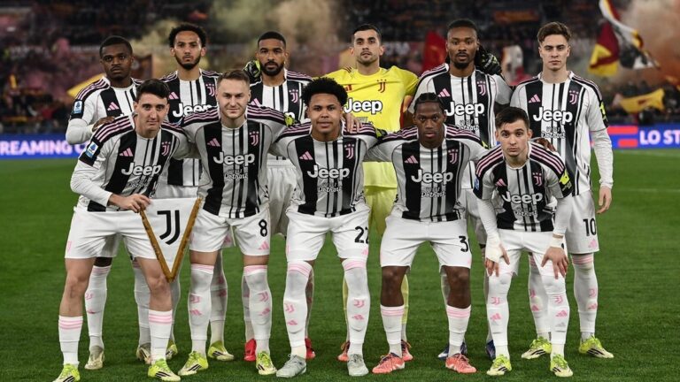 Mercato Juve, un'intera formazione con le valigie in mano